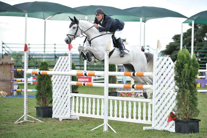 Show Jumping | The Bugle - Weekly Community Magazine, Tabloid